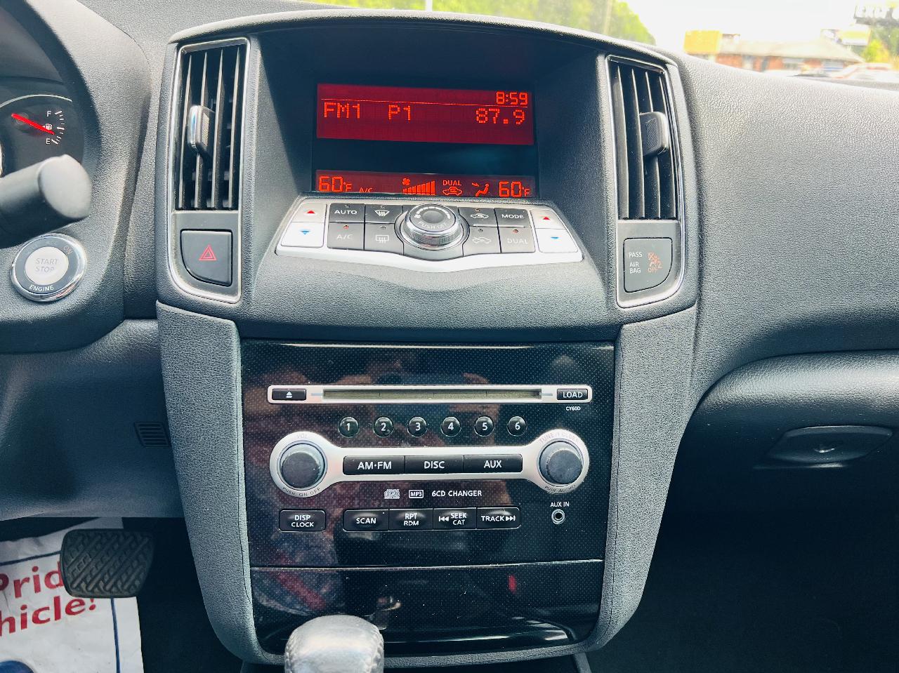 Nissan Maxima 2010 Interior