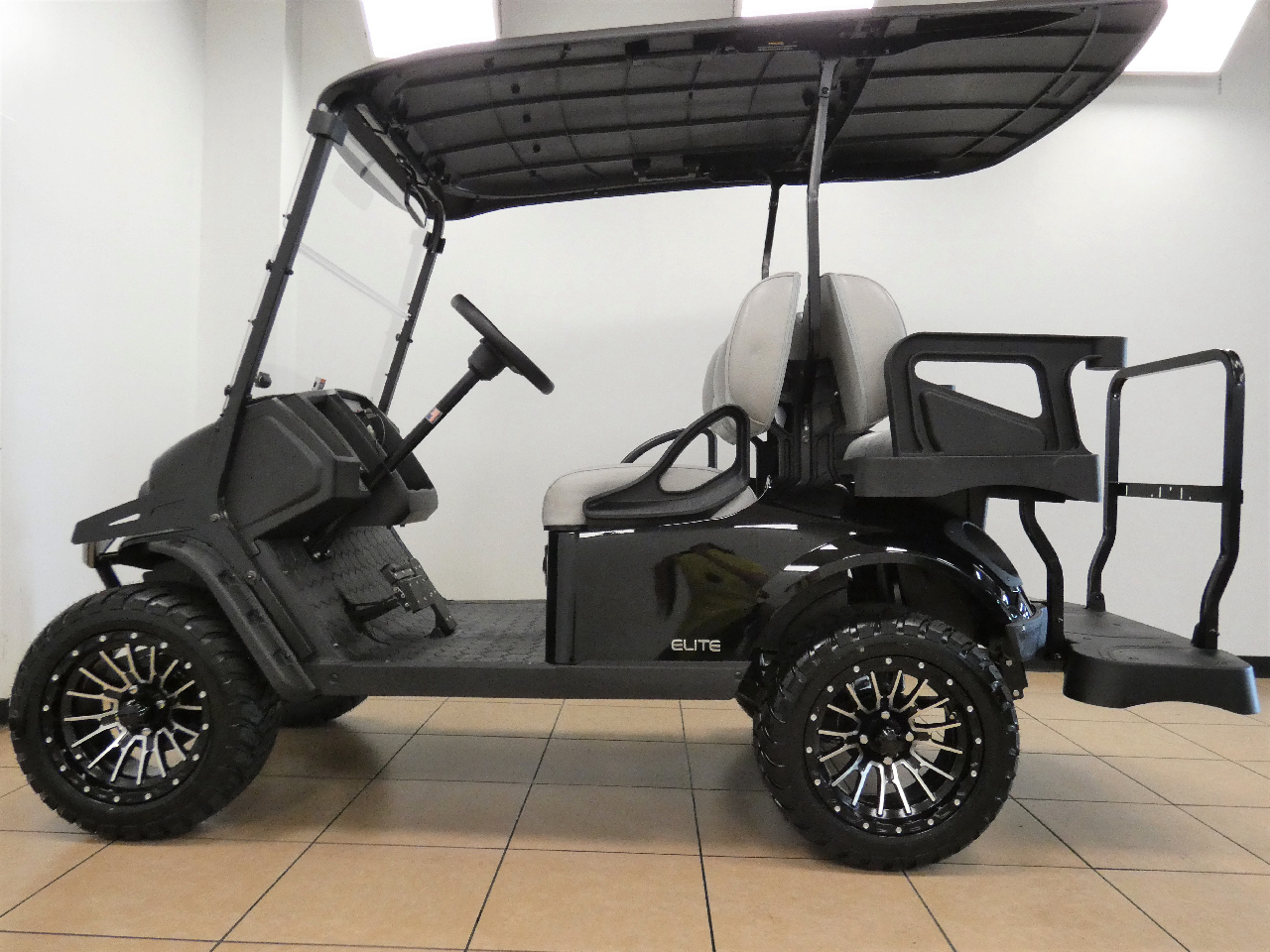 New 2024 EZGO Express S4 Lifted ELiTE Lithium for Sale in St. Louis MO ...