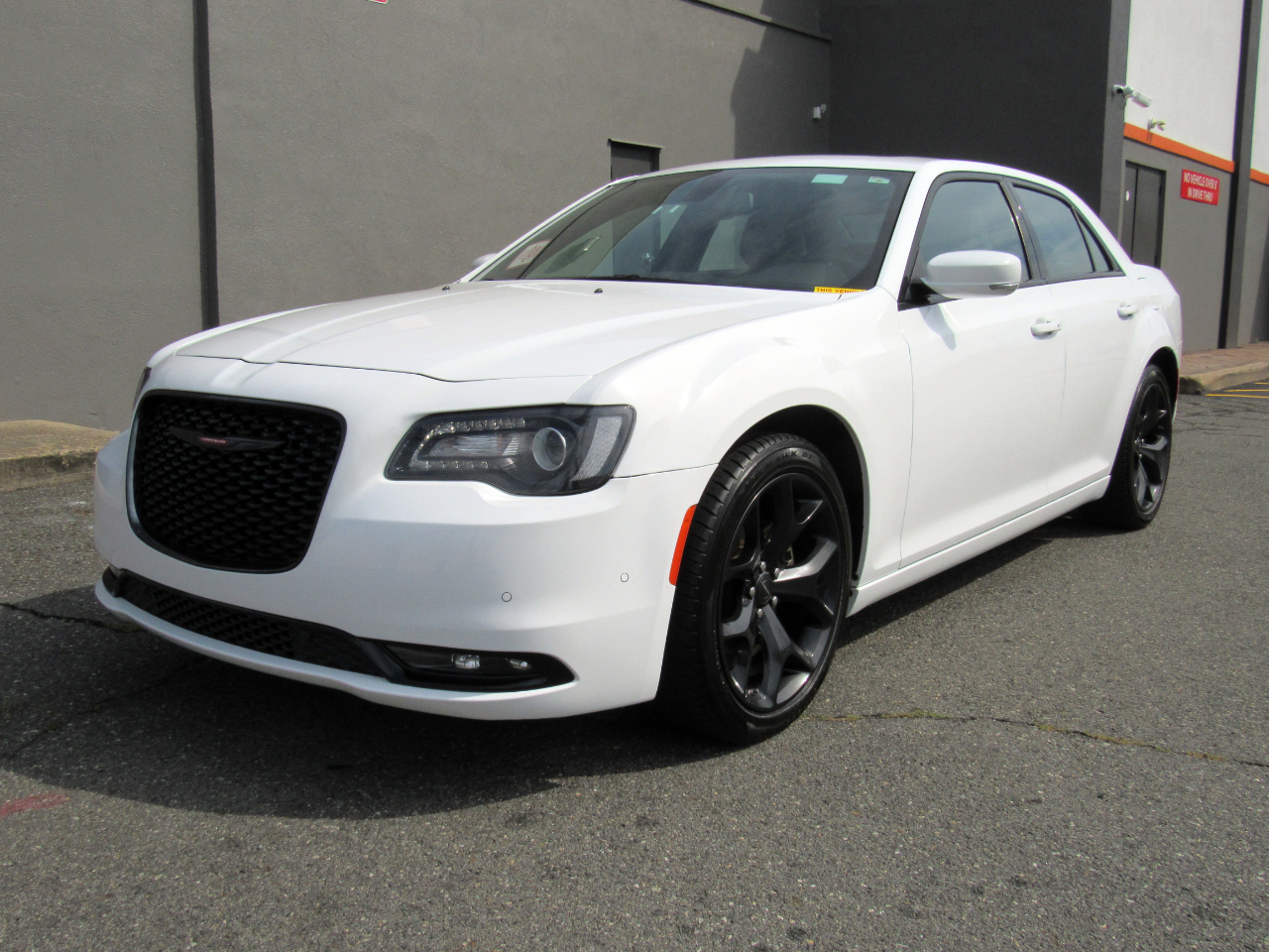 2022 Chrysler 300 Tires