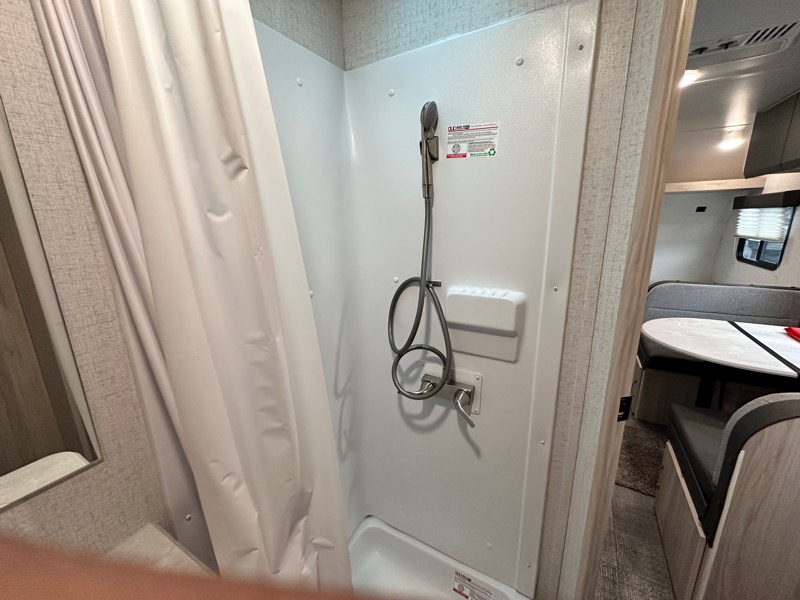 2022 Winnebago Ultra Lite H170S