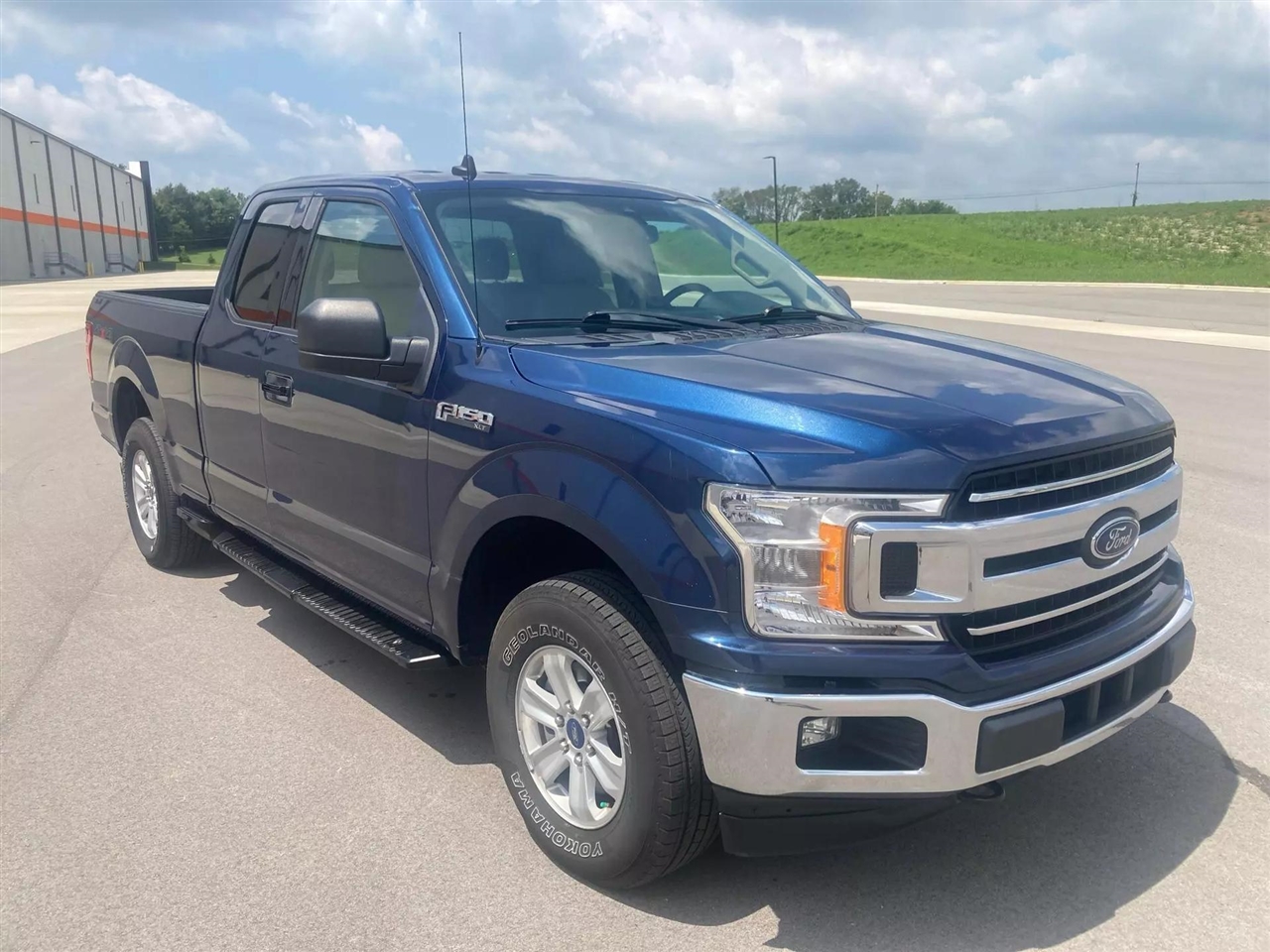 2020 Ford F-150 XLT Pickup 4D 6 1/2 ft