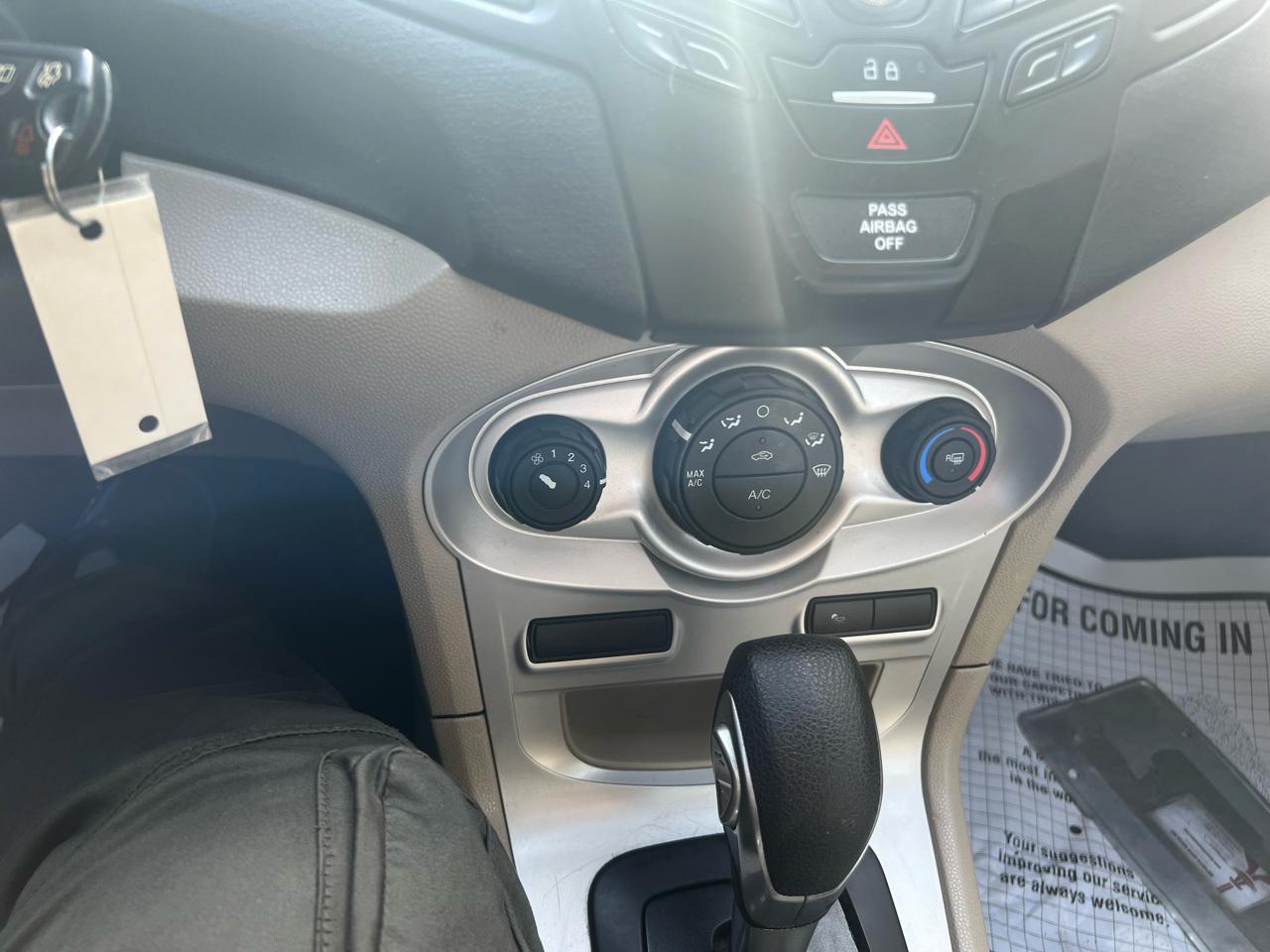 2016 Ford Fiesta SE Hatchback
