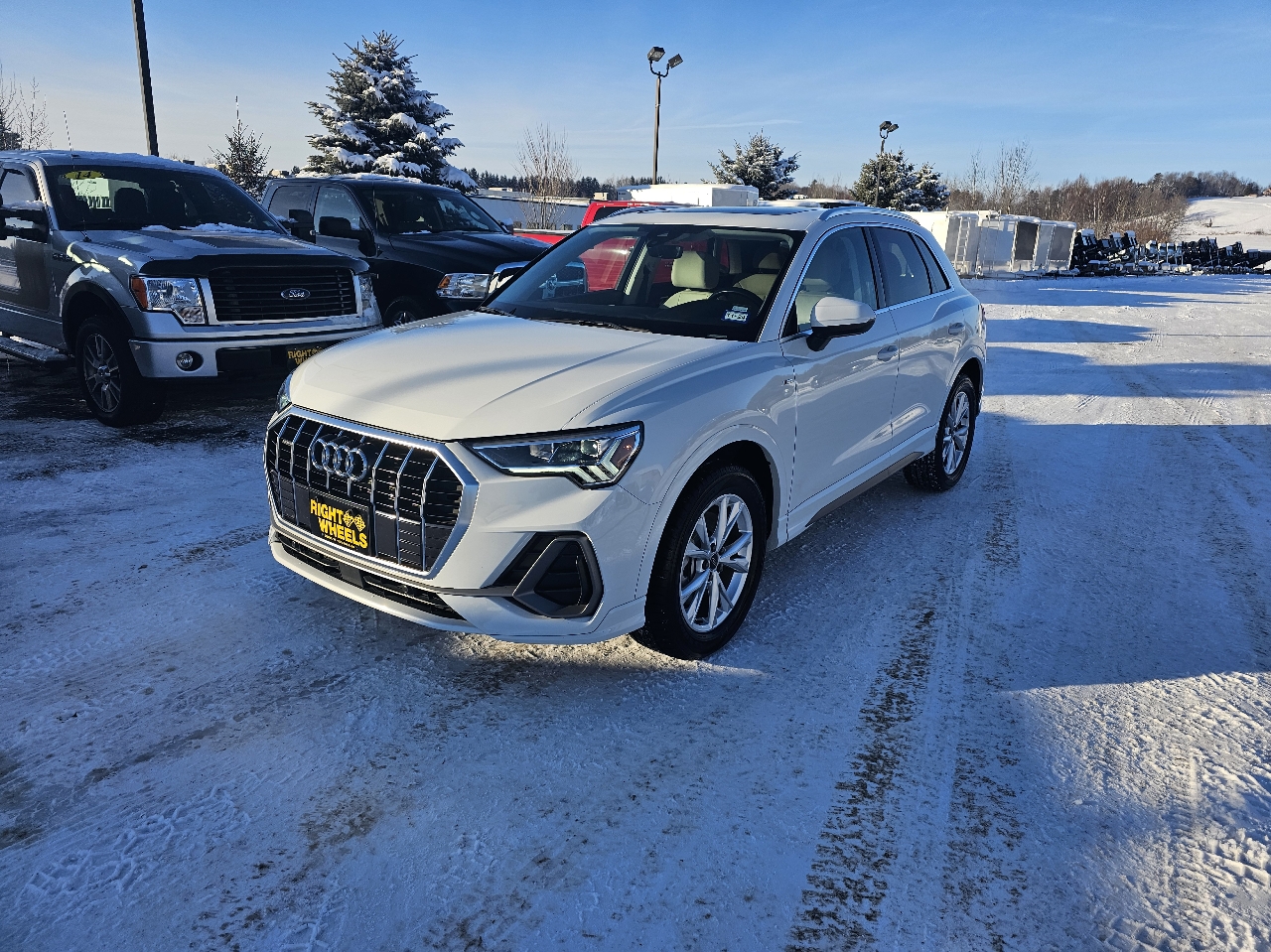 2023 Audi Q3 S line Premium quattro
