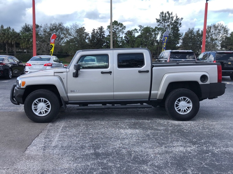 2009 Hummer H3t Vehicle
