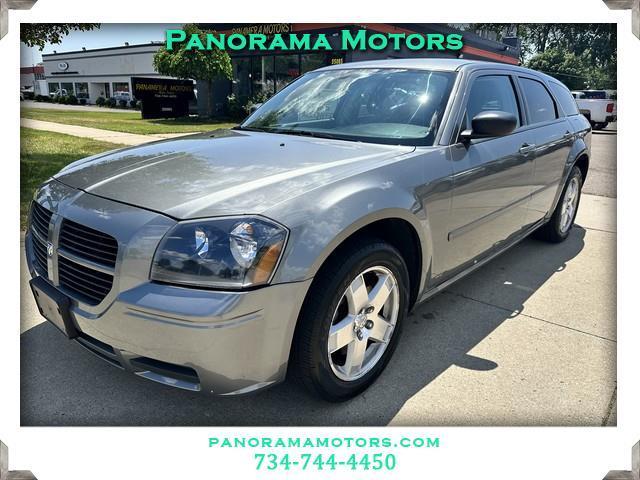2005 Dodge Magnum Silver