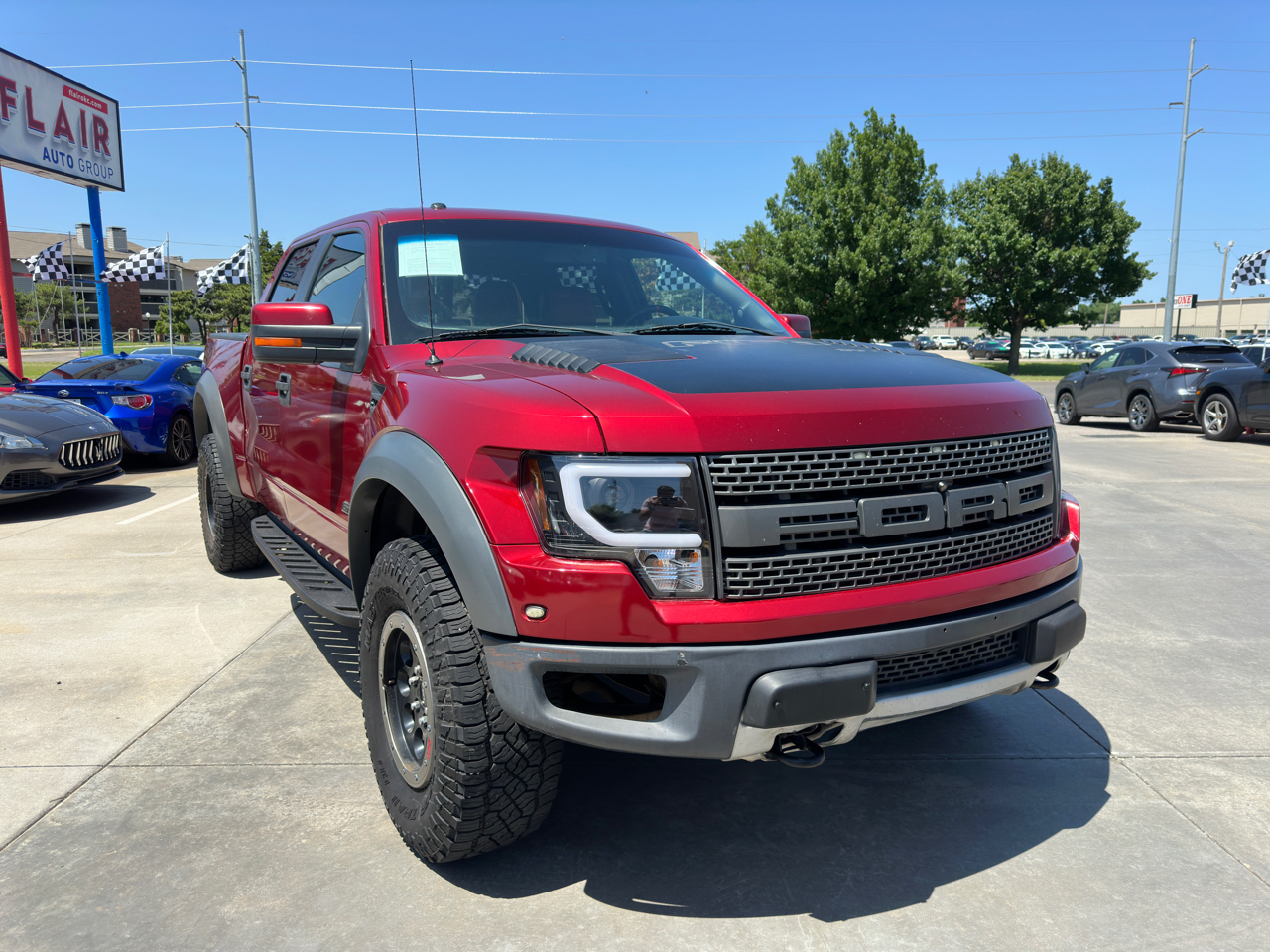 2014 Ford F-150 4WD SuperCrew 145" SVT Raptor