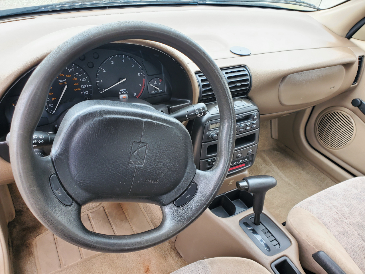 1999 Saturn Interior