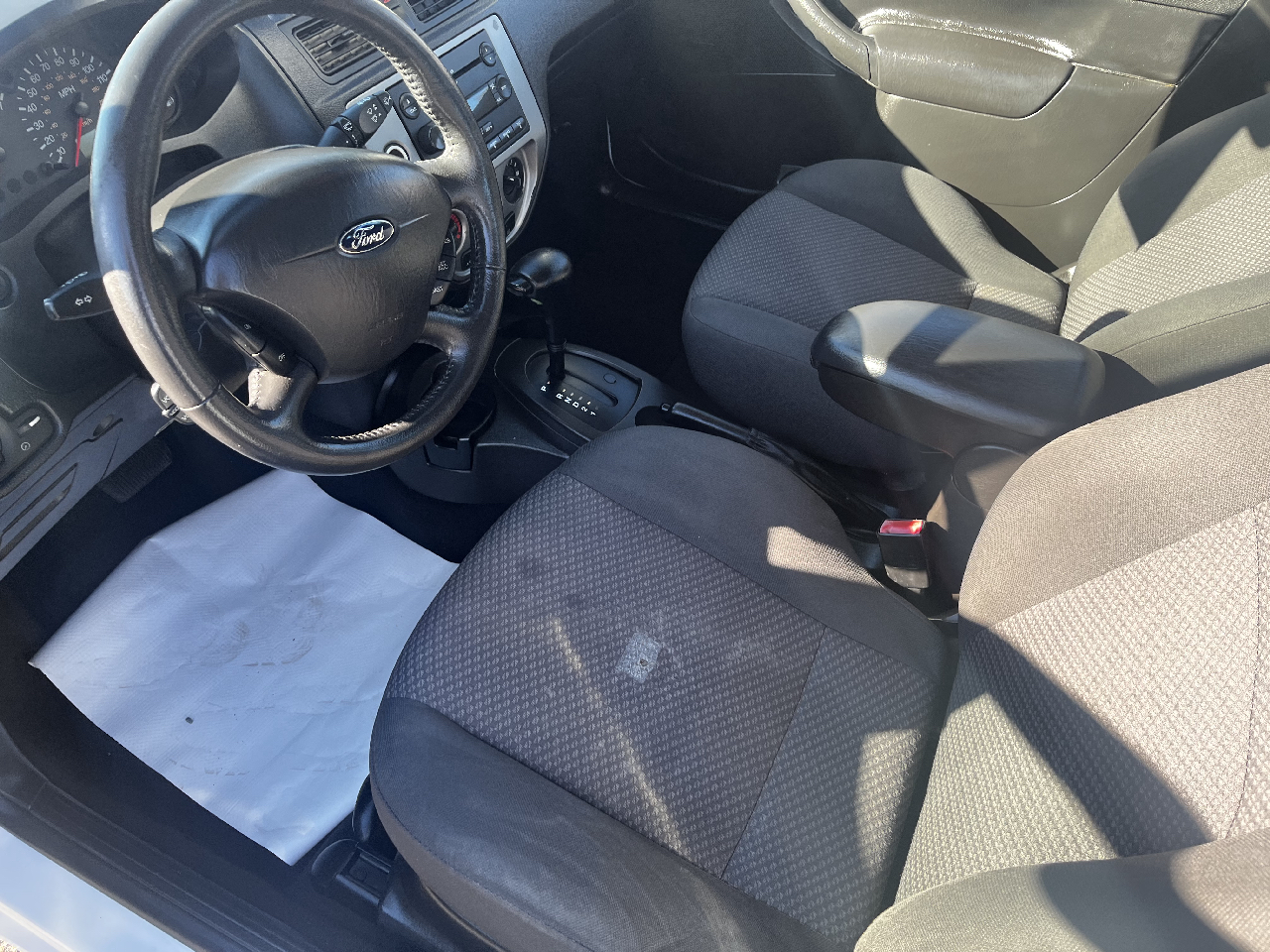 2005 Ford Focus Interior