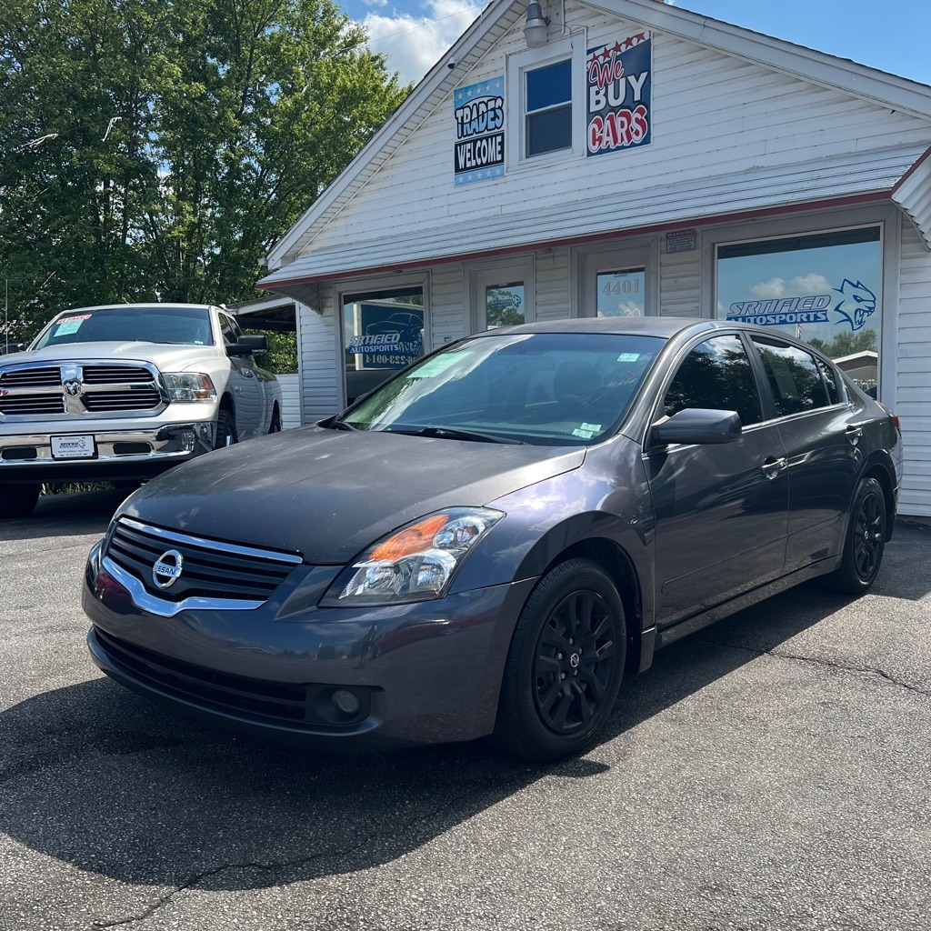 Nissan Altima 2009 Black Rims