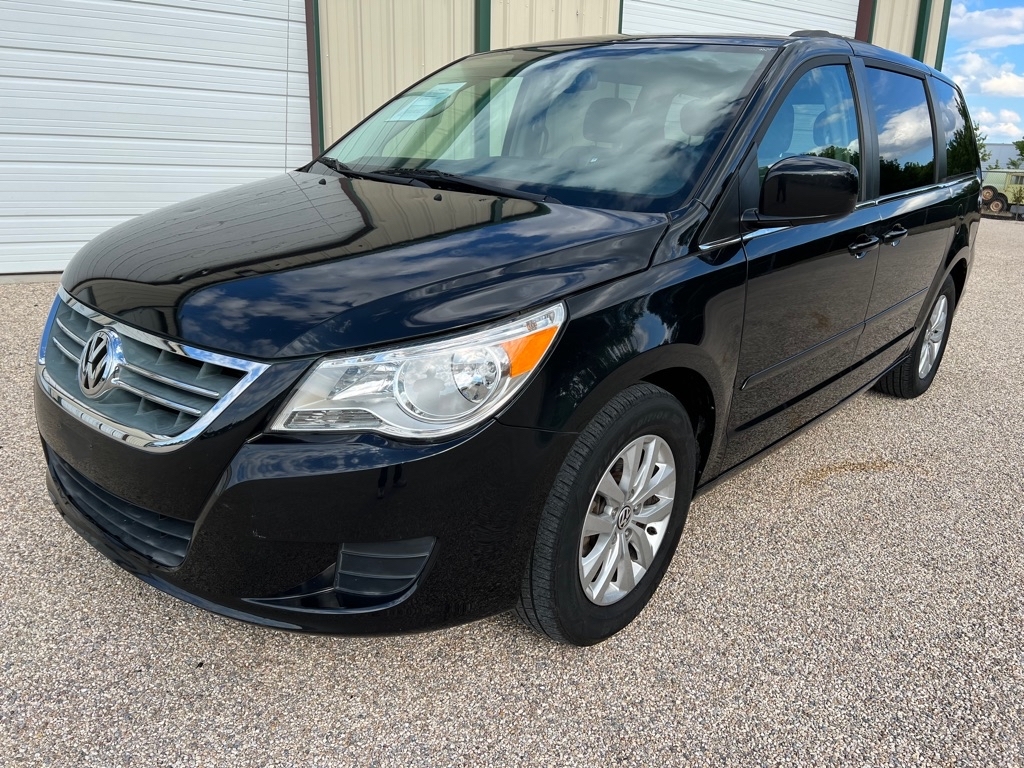 Volkswagen Routan Black