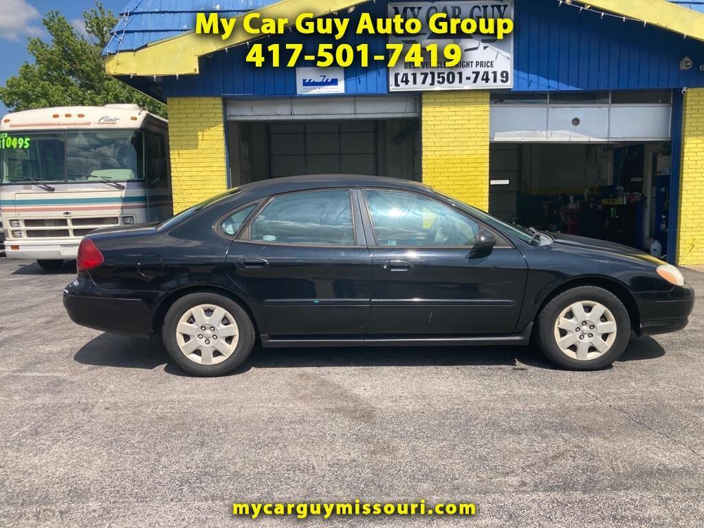 Taurus Car 2002