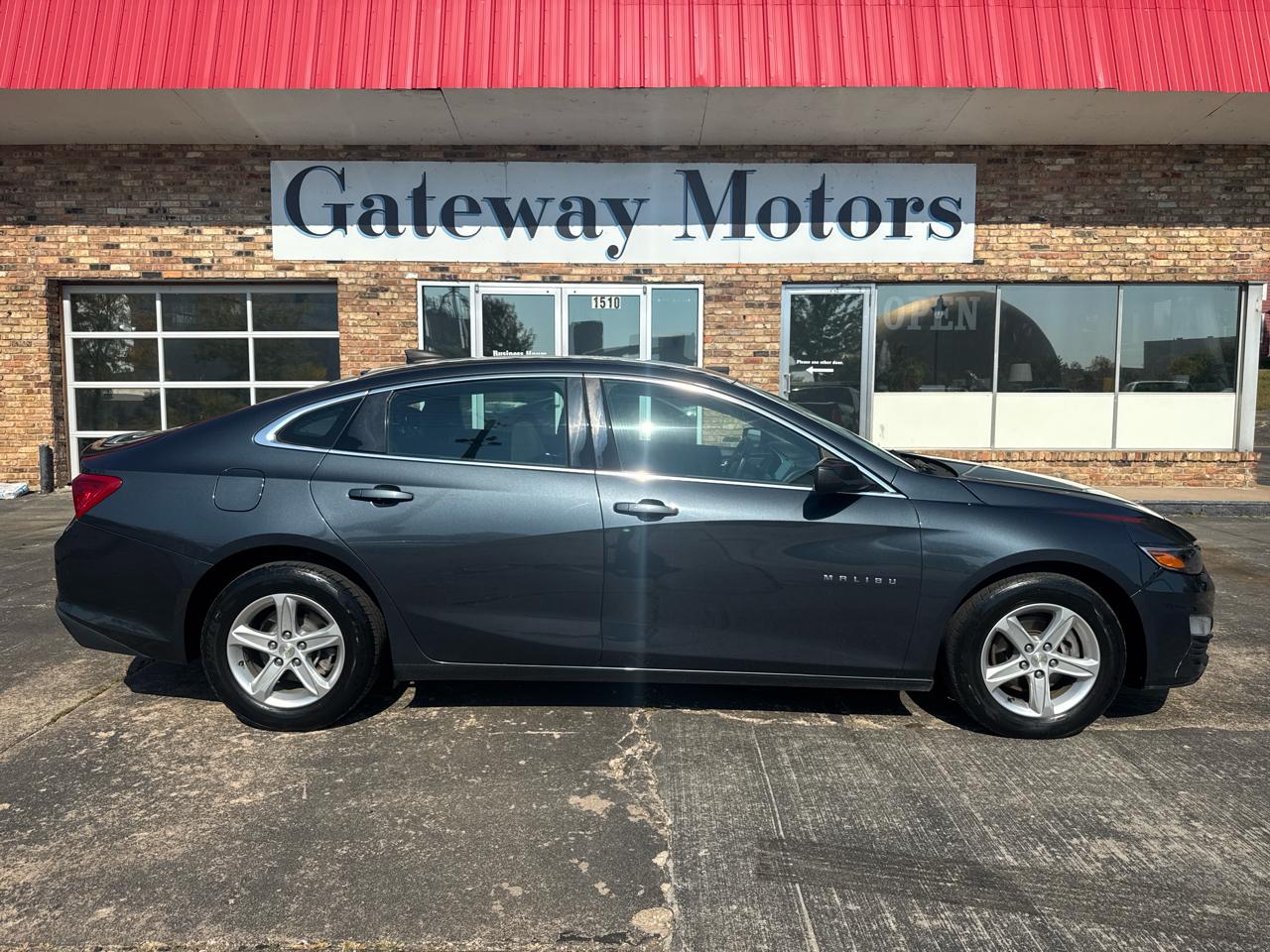 Used Cars Clinton IA | Used Cars & Trucks IA | Gateway Motors
