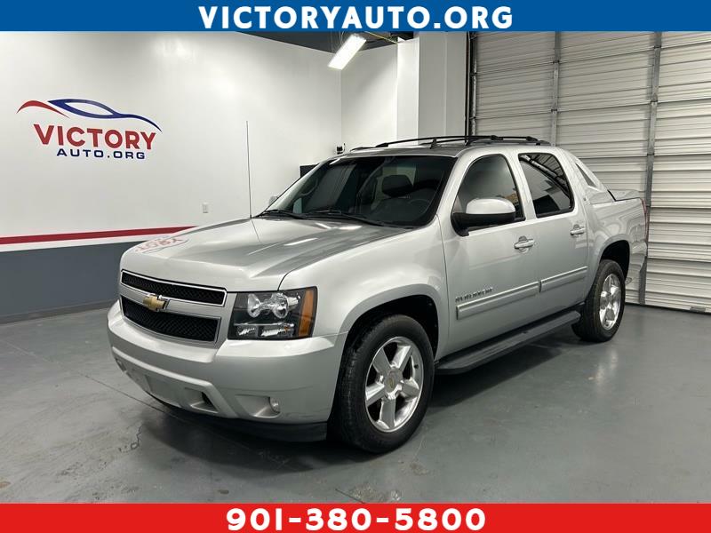 2011 Chevrolet Avalanche LT 2WD