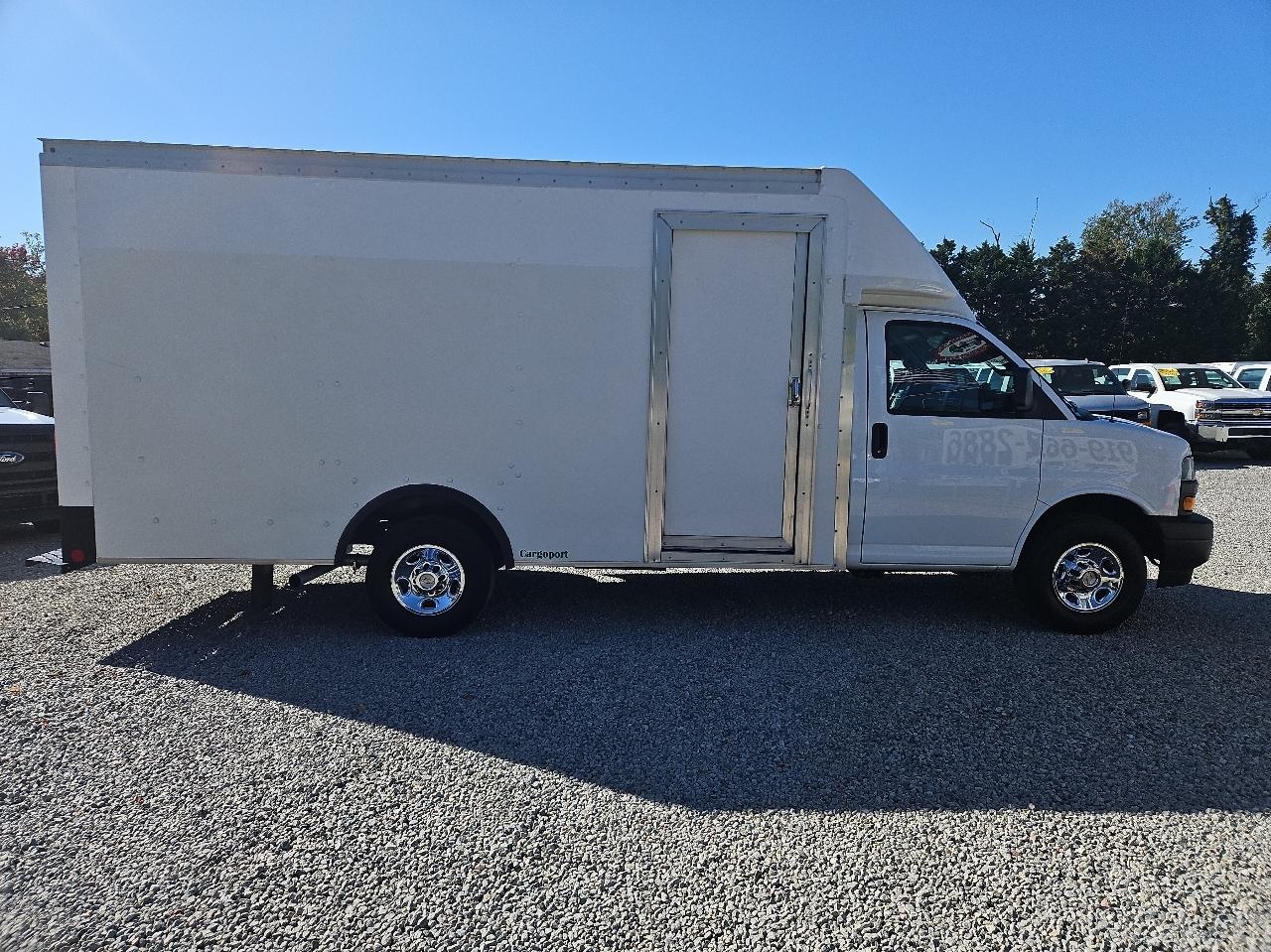 Commercial Vehicles Box Trucks Passenger Vans For Sale