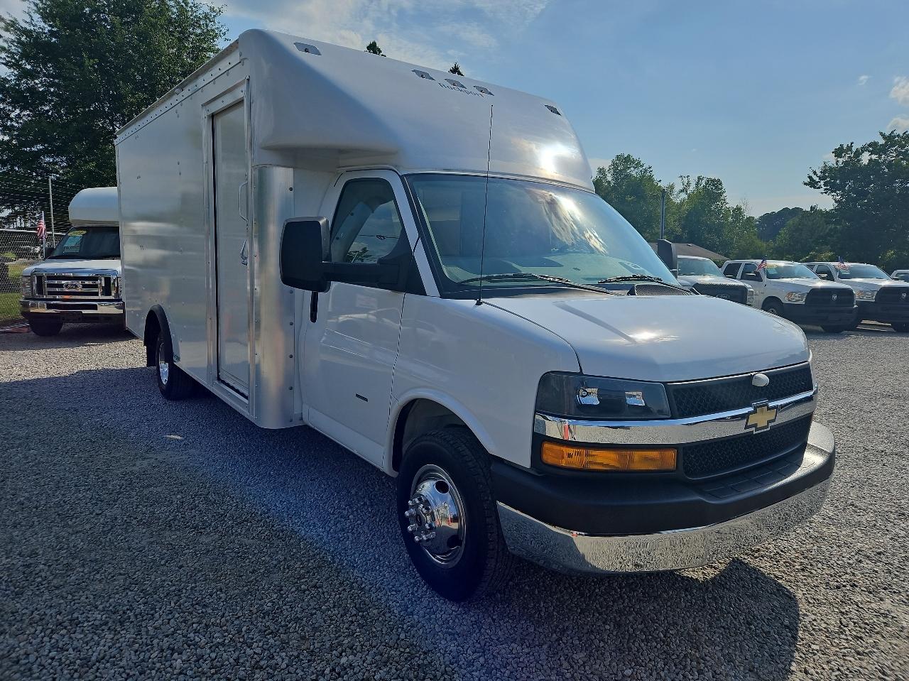 Commercial Vehicles Box Trucks Passenger Vans For Sale