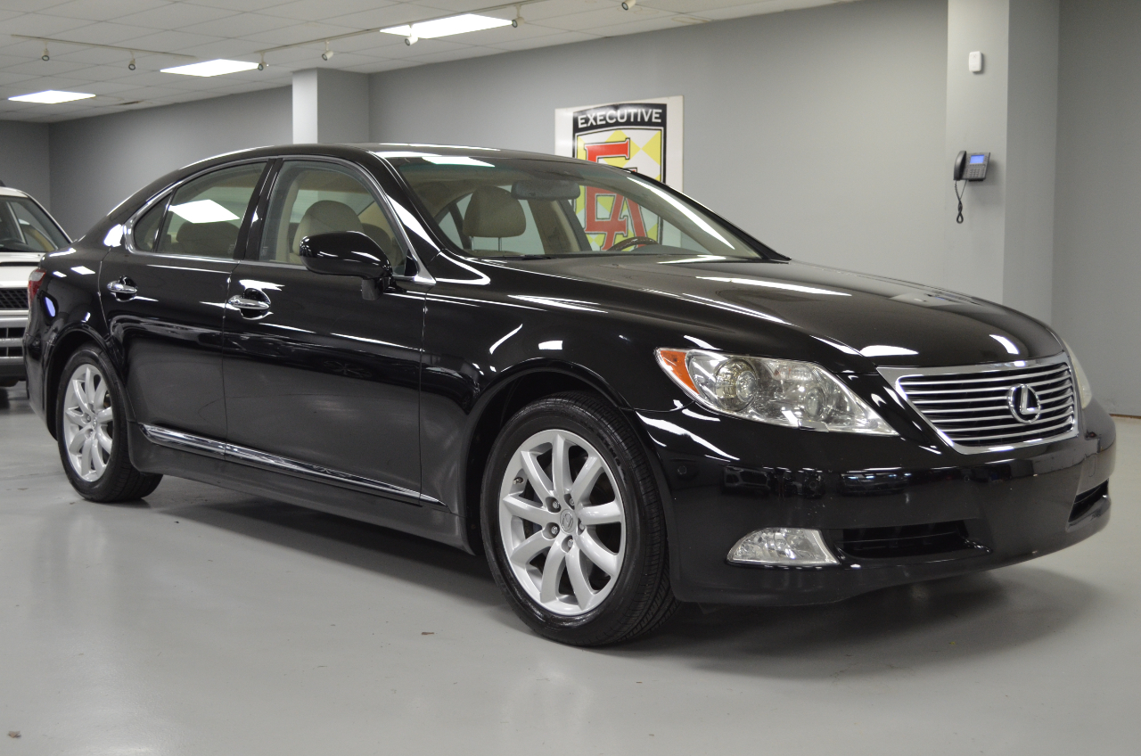 2007 Lexus LS 460 Luxury Sedan