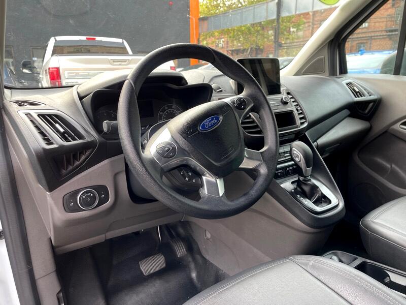 2022 Ford Transit Connect Interior