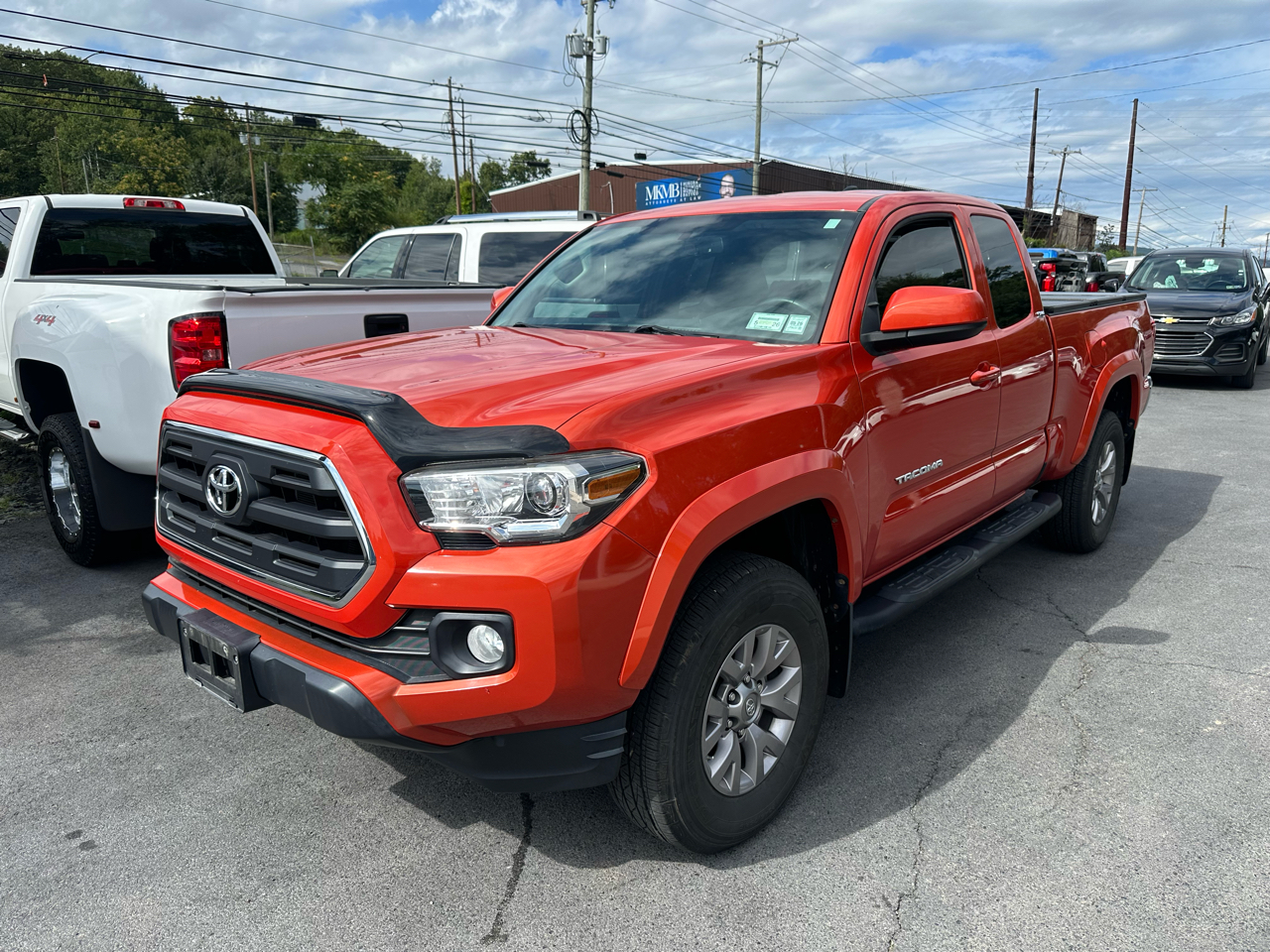 2017 Toyota Tacoma 4WD Access Cab V6 AT SR5 (Natl)